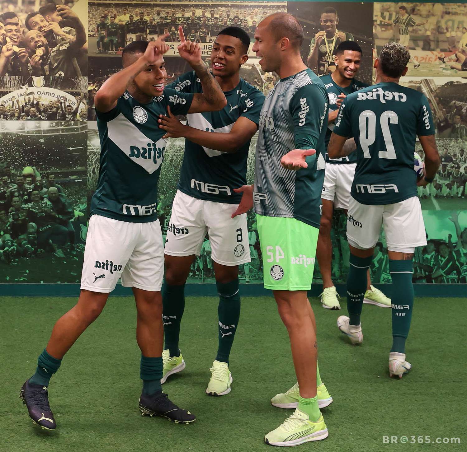 Photos of the Dressing Room - 04/12/2023 - BRG365